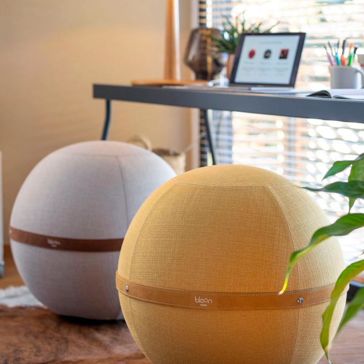 Siège Bloon noir intense - Ballon ergonomique - Mobilier Luminaire Bureau